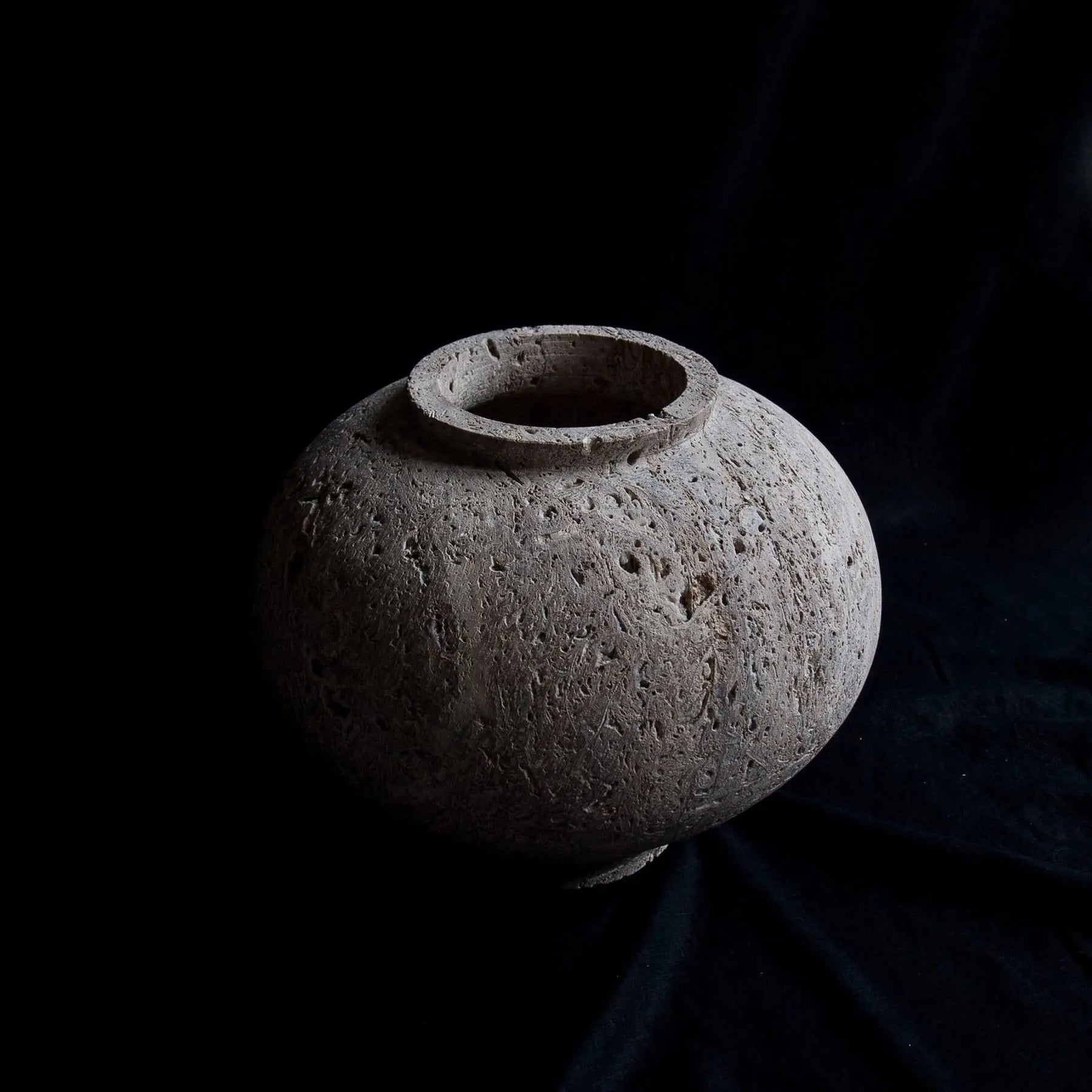 Moonjar – JANGEORGe Interiors & Furniture